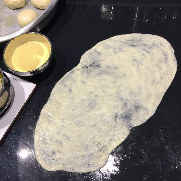 Le meloui (mlaoui), crêpe feuilletée marocaine et algérienne – L'étoile ...