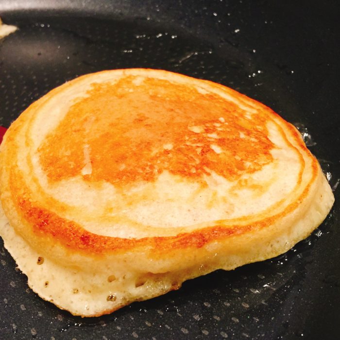 Pancakes rapides et moelleux au lait fermenté – L'étoile et le croissant